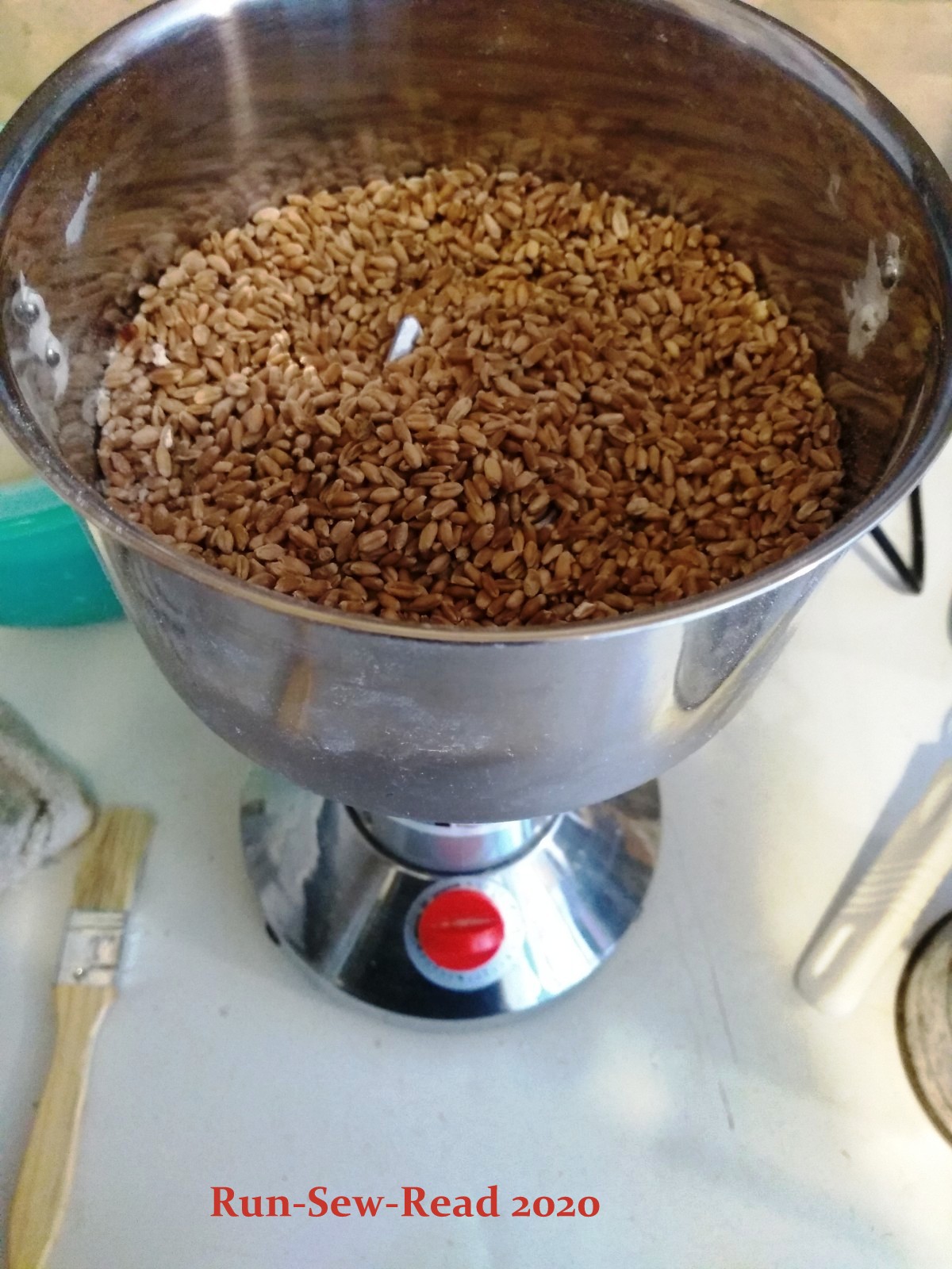 Grind your own wheat flour – run | sew | read